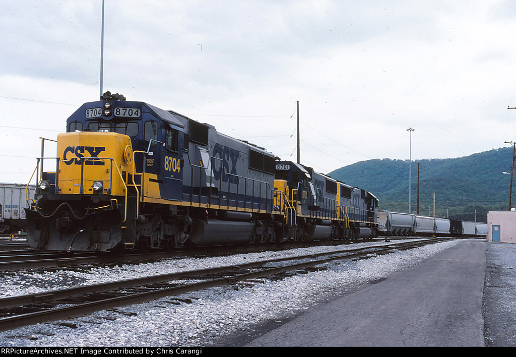 CSXT 8704